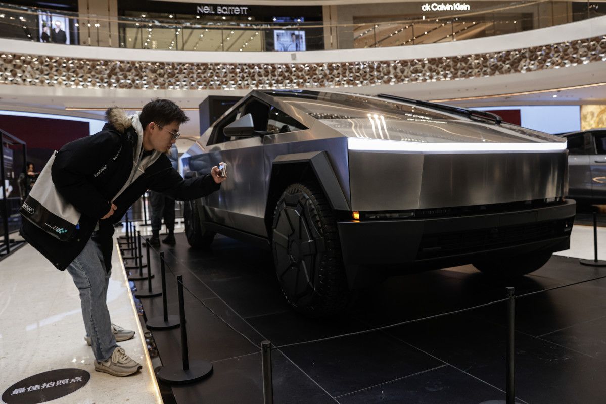 Tesla hit with 'unexpected delay' for delivery of…