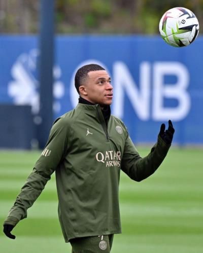 Kylian Mbappé's Intense Training Moment Captures Focus…