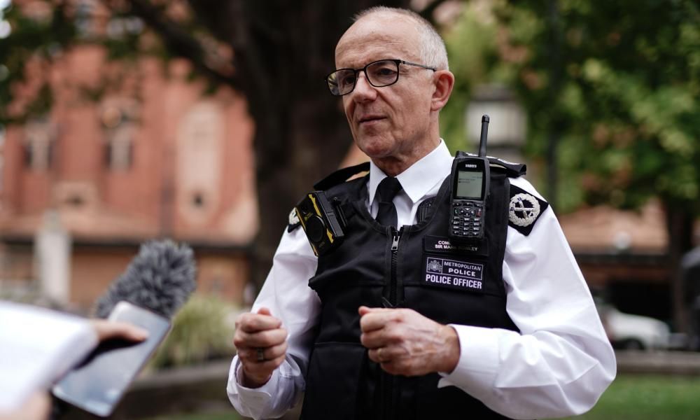 Met police chief praises ‘professional’ conduct of…