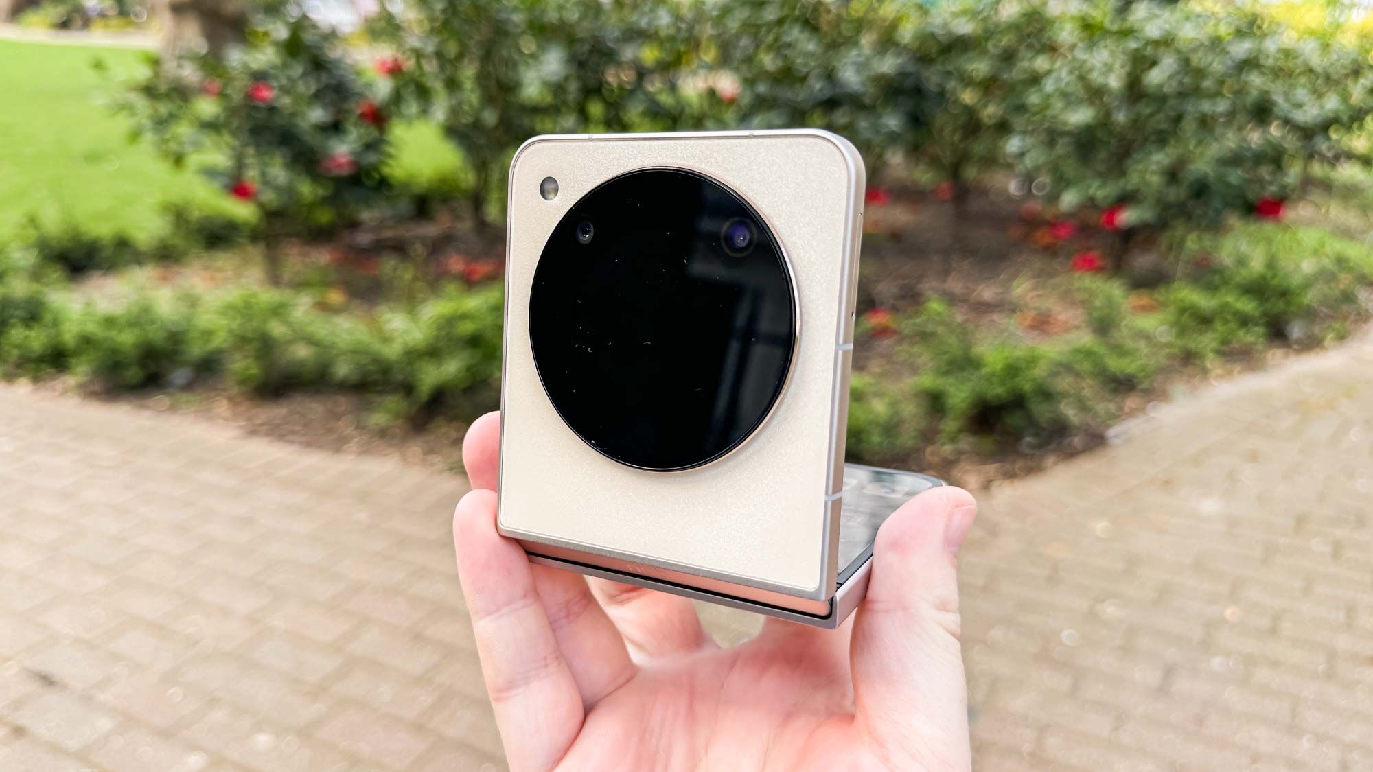 Nubia Flip 5G review: A Galaxy Z Flip-like experience…