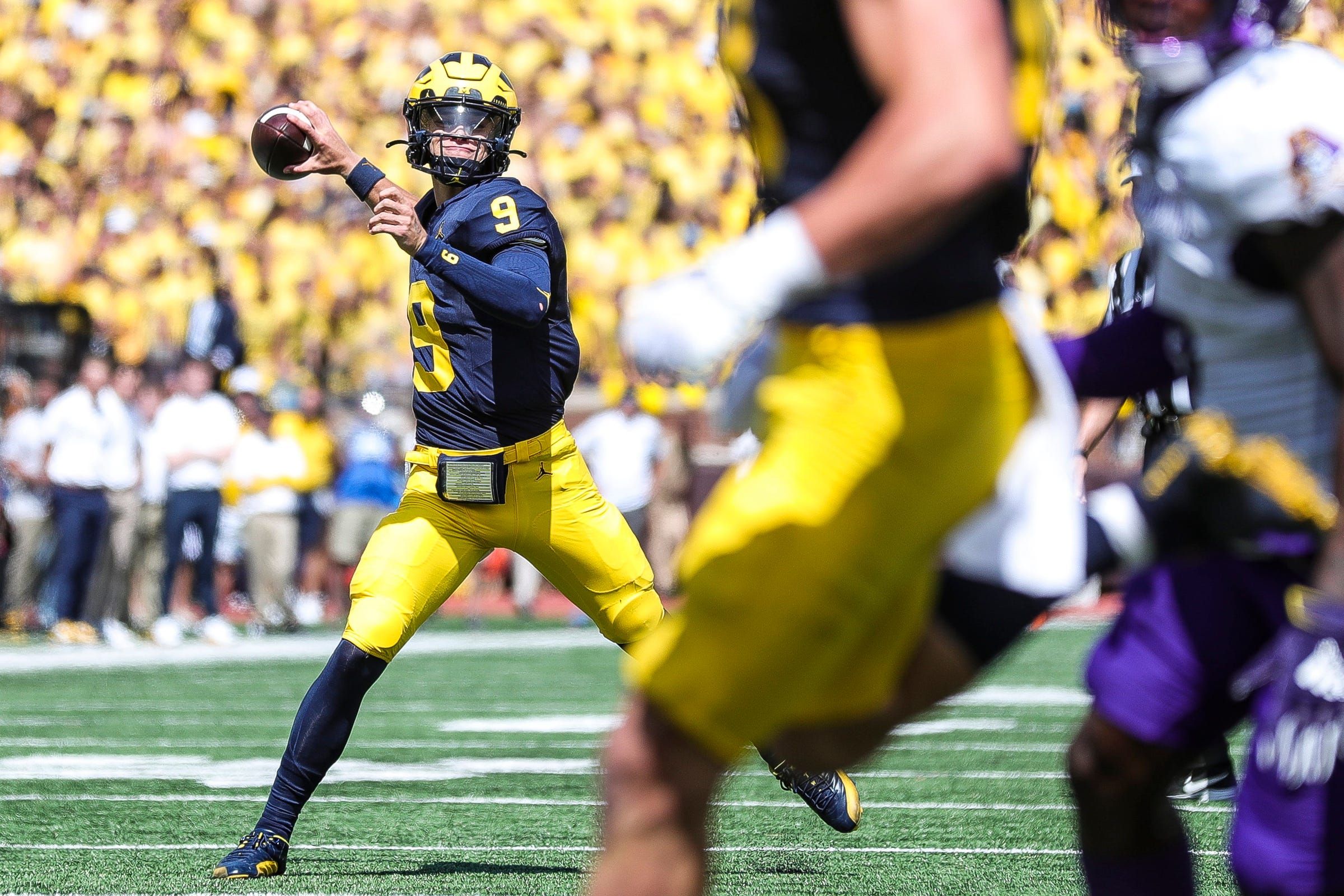 Minnesota Vikings select Michigan QB J.J. McCarthy…