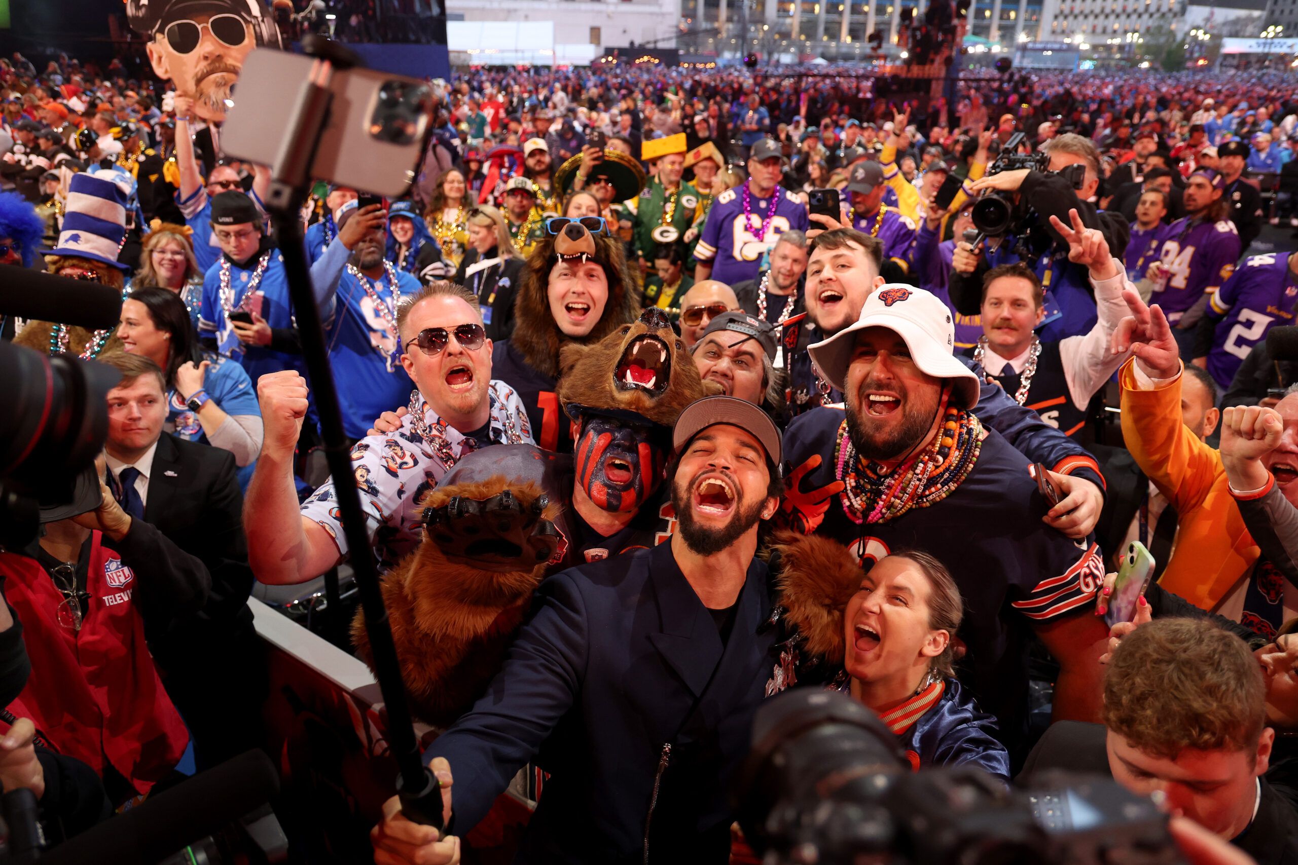 2024 NFL draft: Best photos of Bears rookies Caleb…