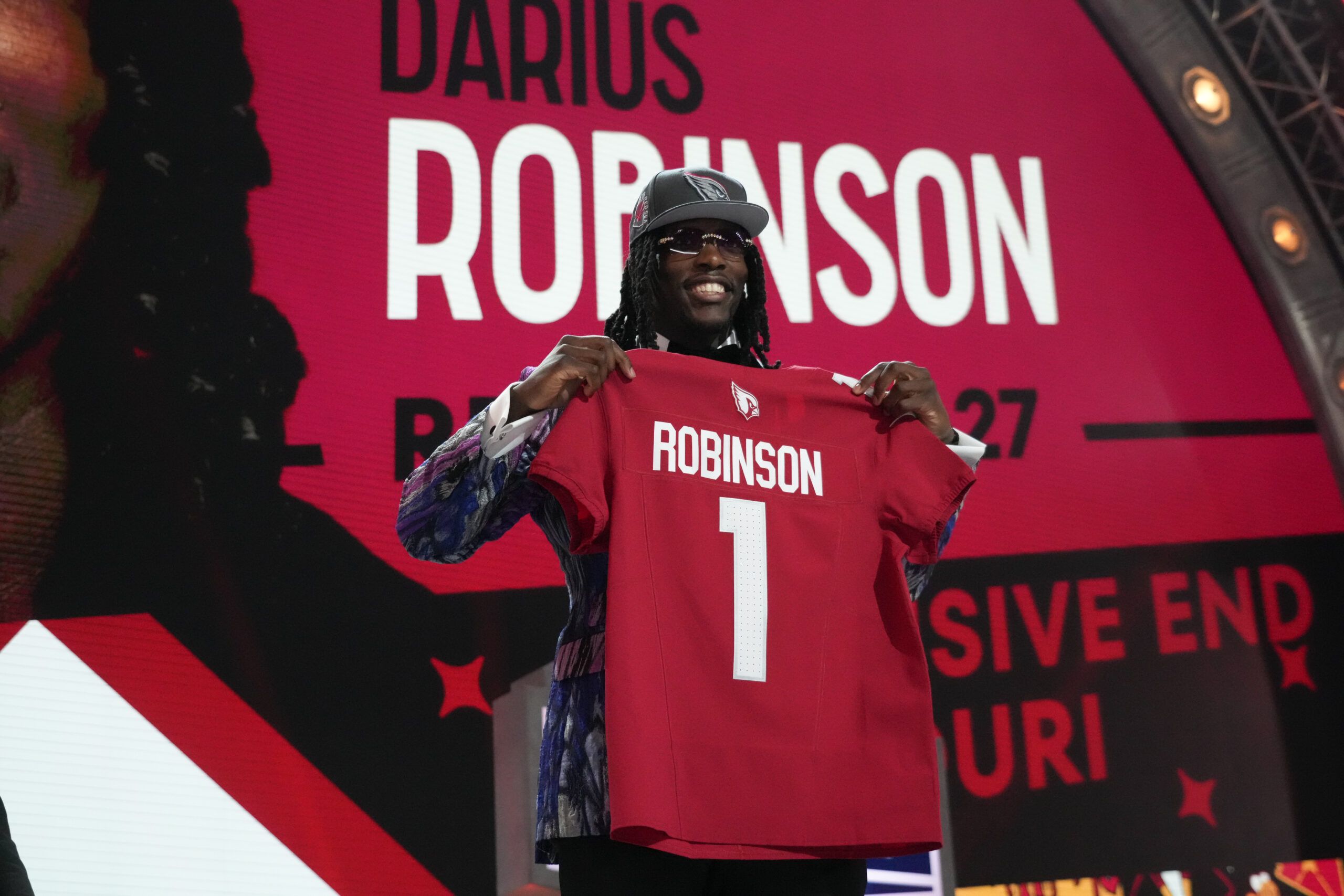 The story of new Cardinals DL Darius Robinson and his…
