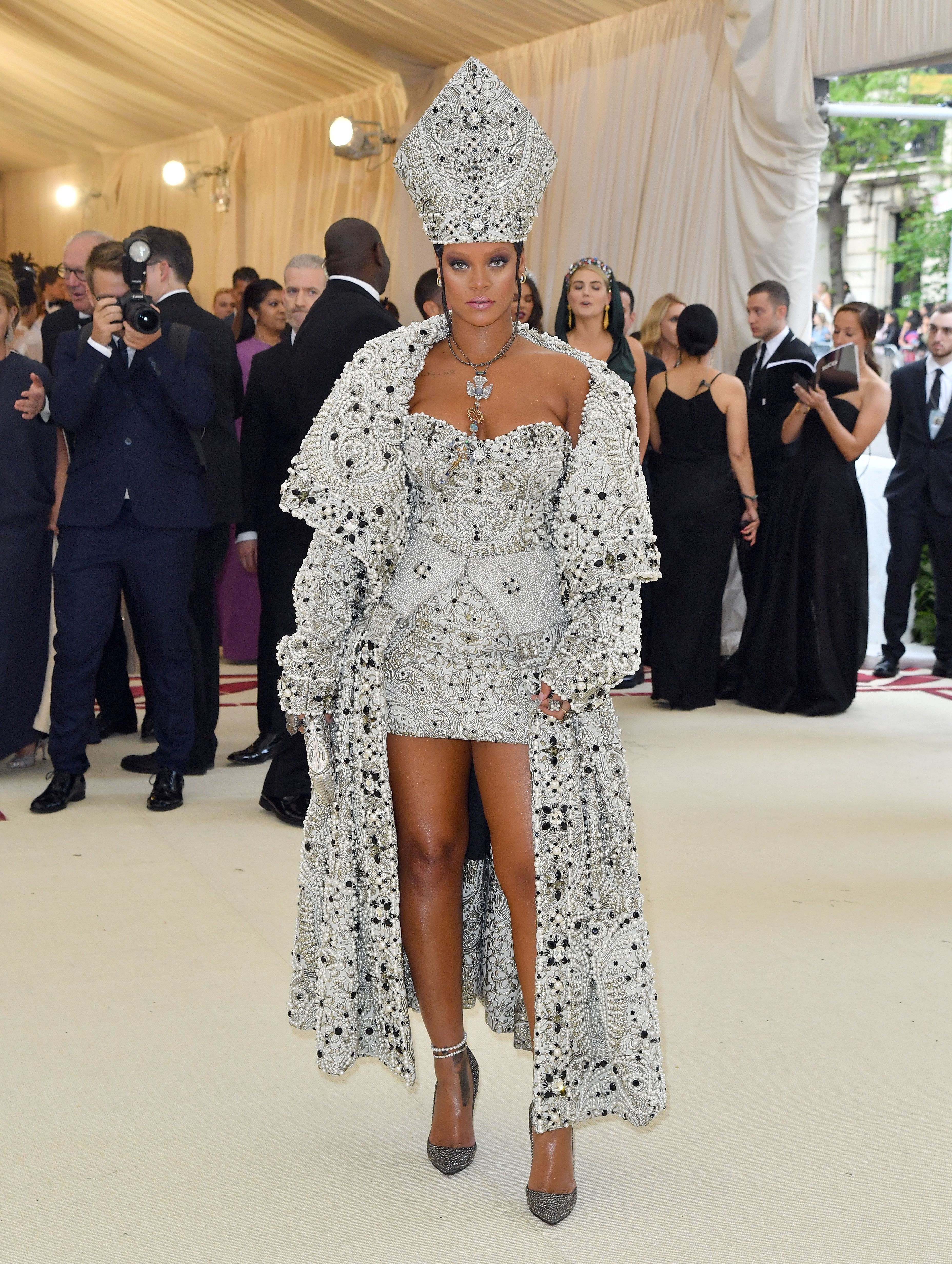 30 of The Best Met Gala Looks of All Time: From Kate…