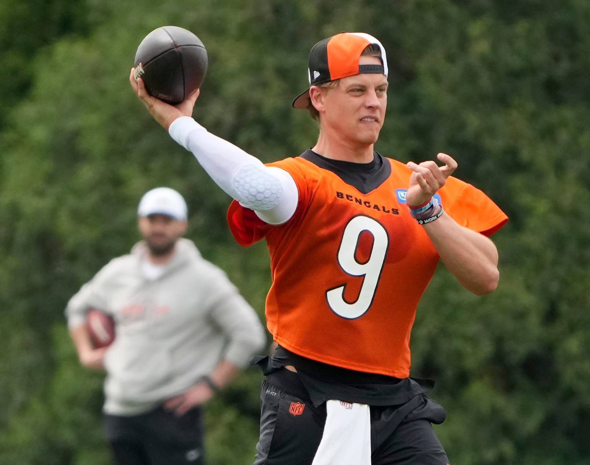How Bengals QB Joe Burrow packed on more muscle before…
