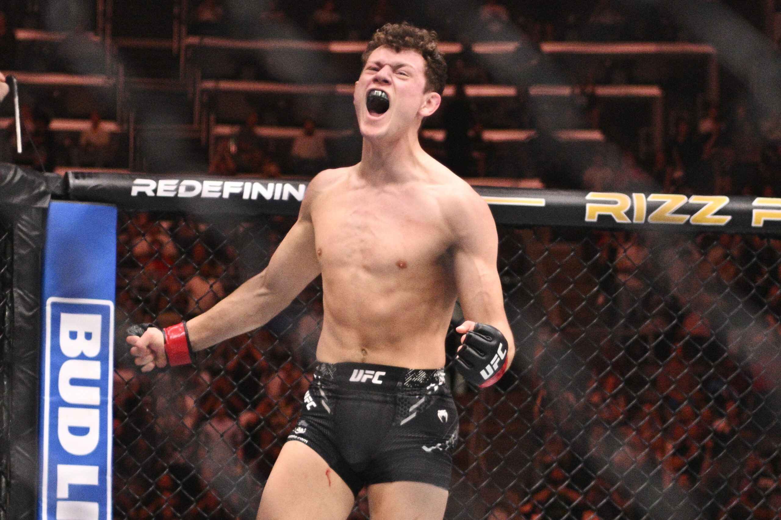 Chase Hooper def. Viacheslav Borshchev at UFC on ESPN…