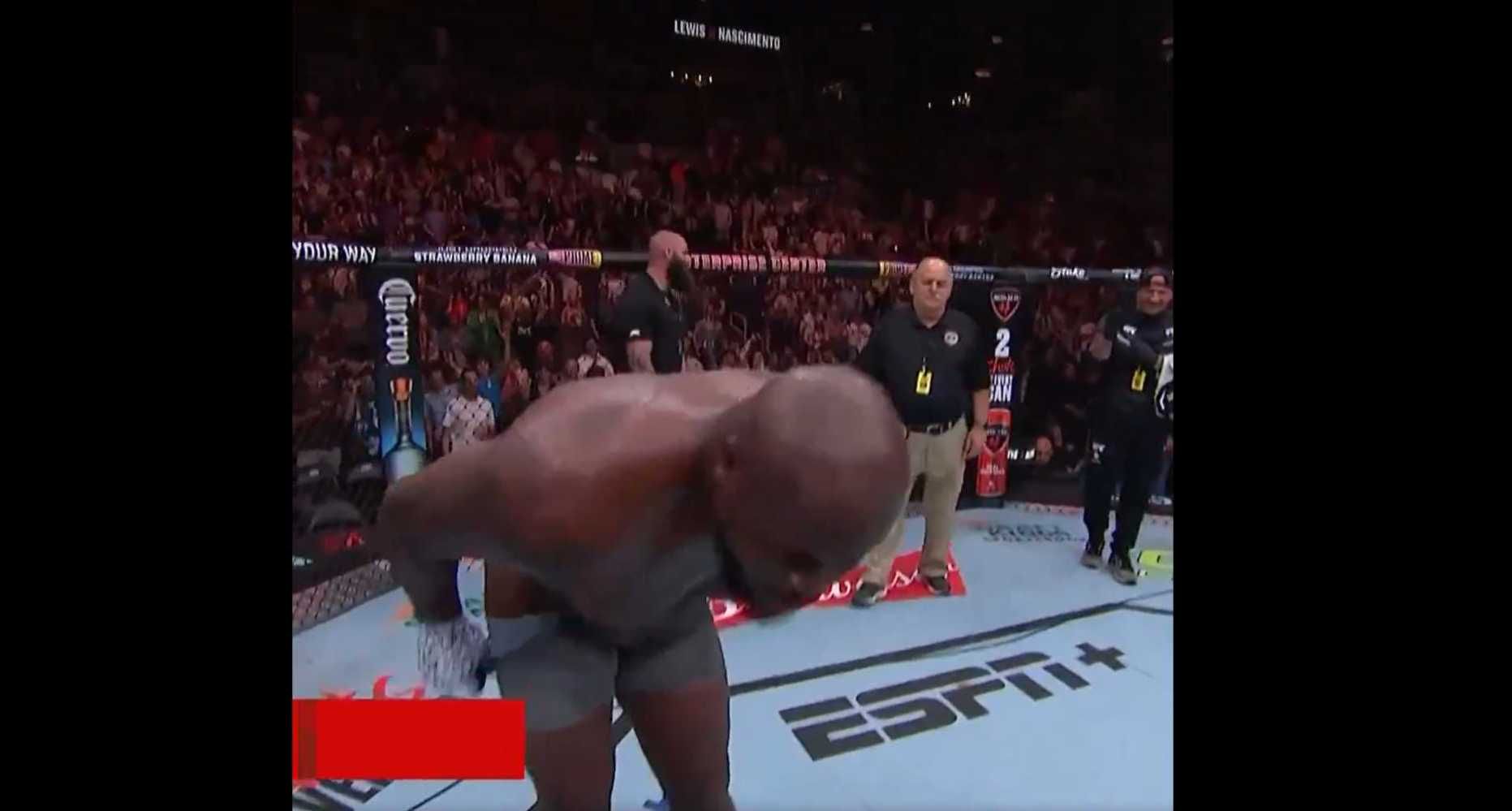 Derrick Lewis had the cheekiest celebration after…
