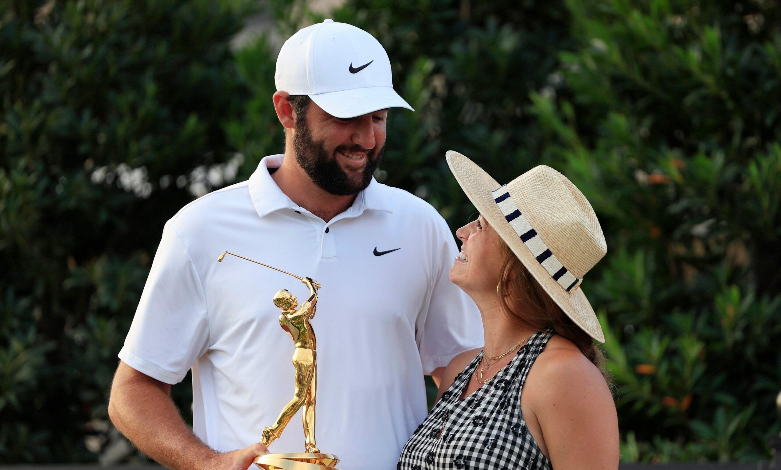 Scottie Scheffler and wife Meredith welcome their son…