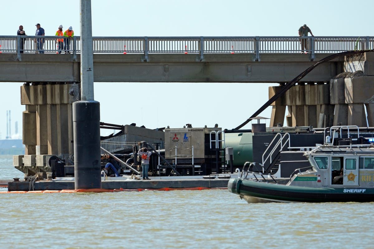 Bridge between Galveston and Pelican Island remains…