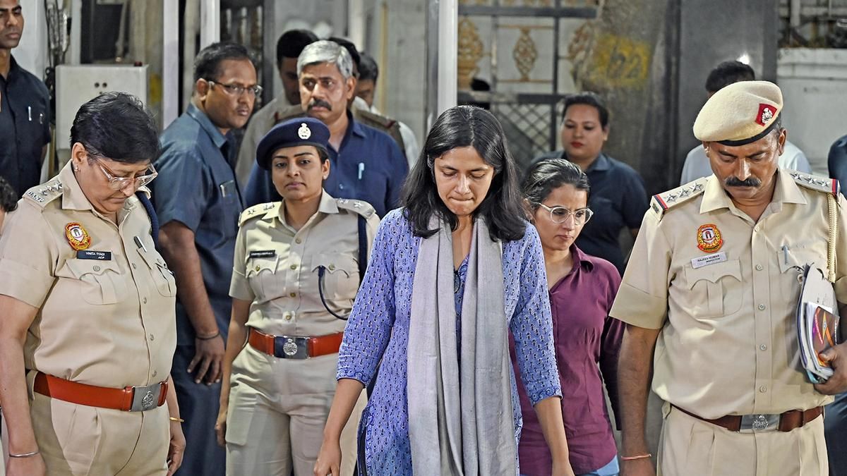 Maliwal has injuries on left leg and right cheek:…