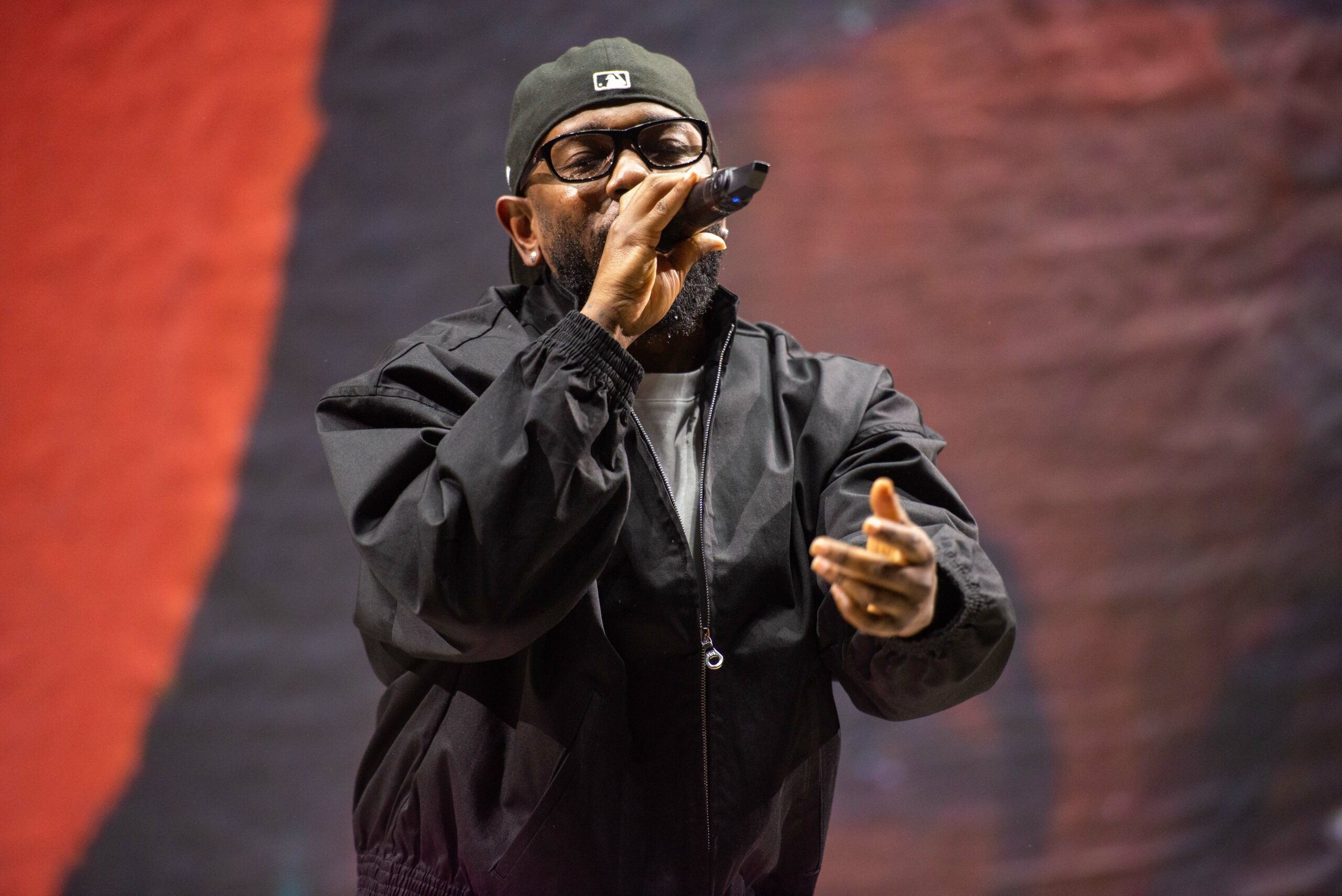 WATCH: Ravens spend 2 minutes debating Drake vs.…