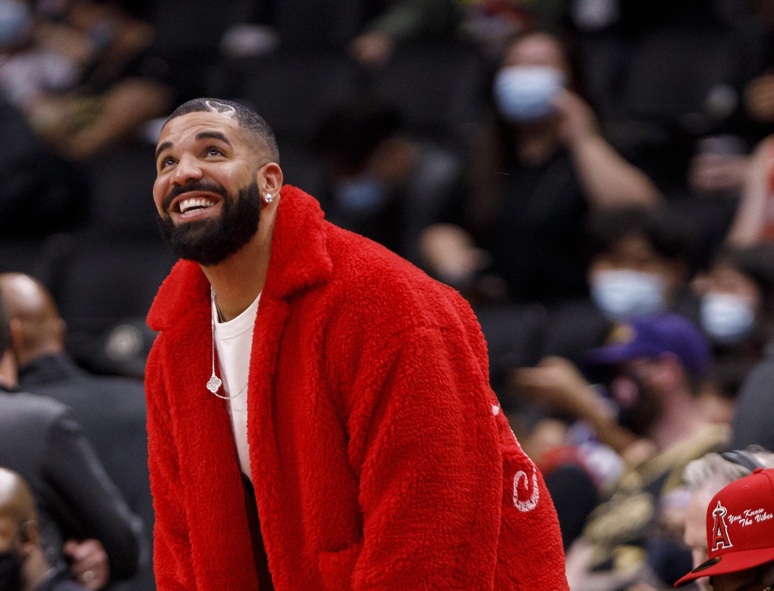 Drake helped the WNBA announce Toronto’s expansion…