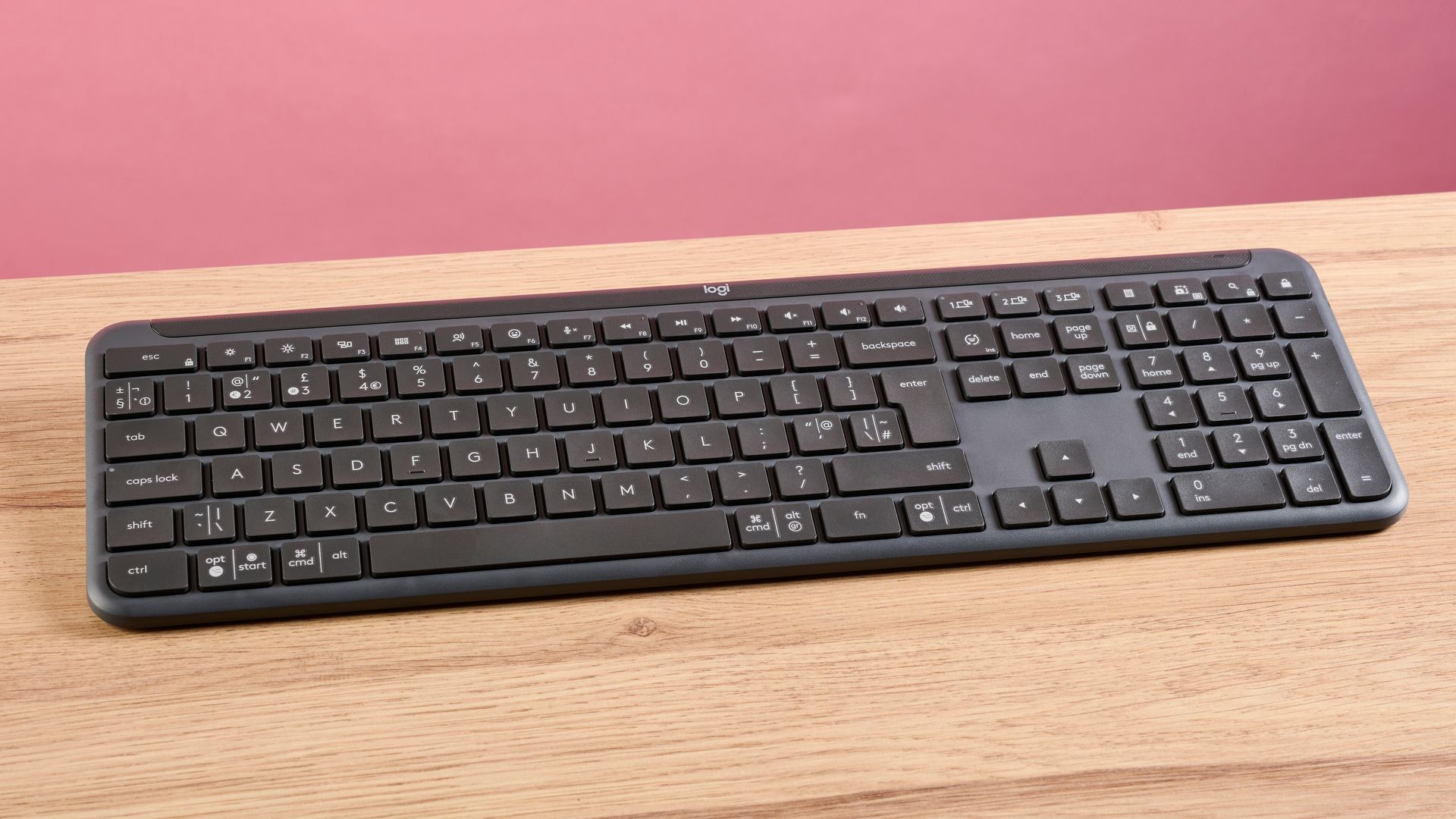 Logitech Signature Slim K950 review: a great keyboard…