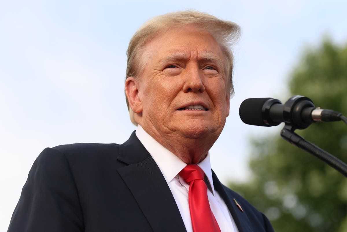 Trump brazenly asks Bronx crowd if he was ‘hotter’…