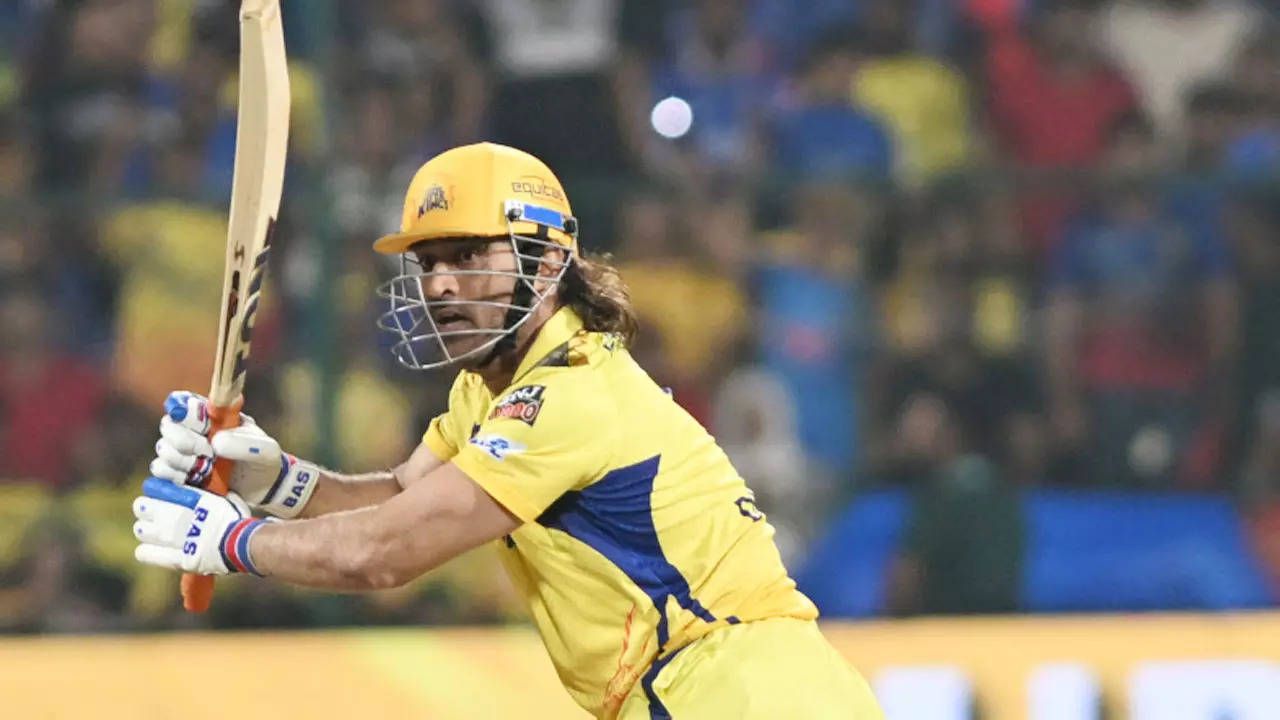 'I don't think he's...': Mohammad Kaif on MS Dhoni…