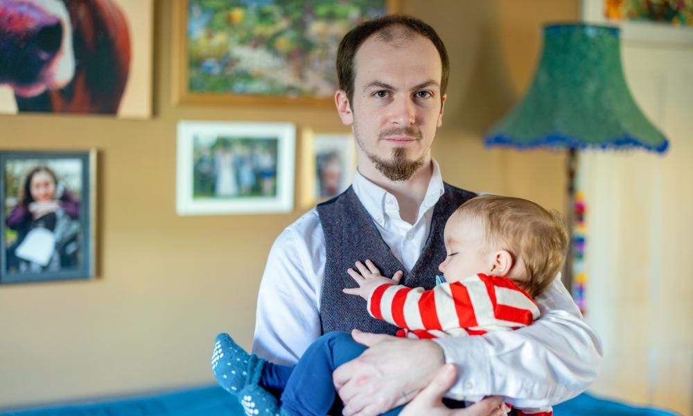 Bereaved father wins change to parental leave law in…