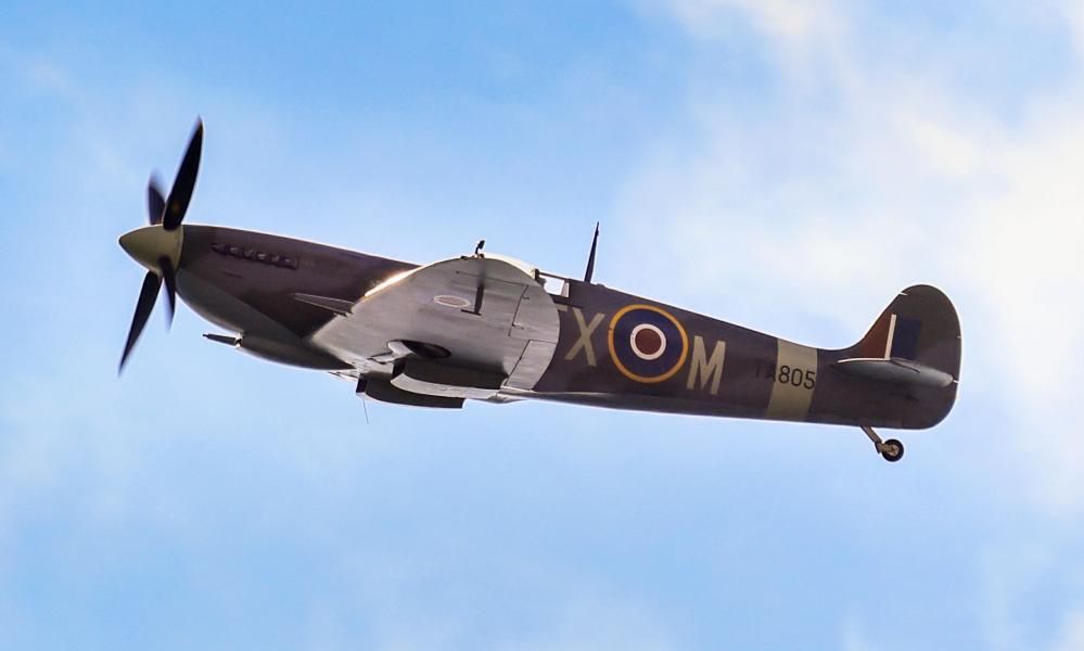 Pilot dies in Spitfire crash in field near RAF…