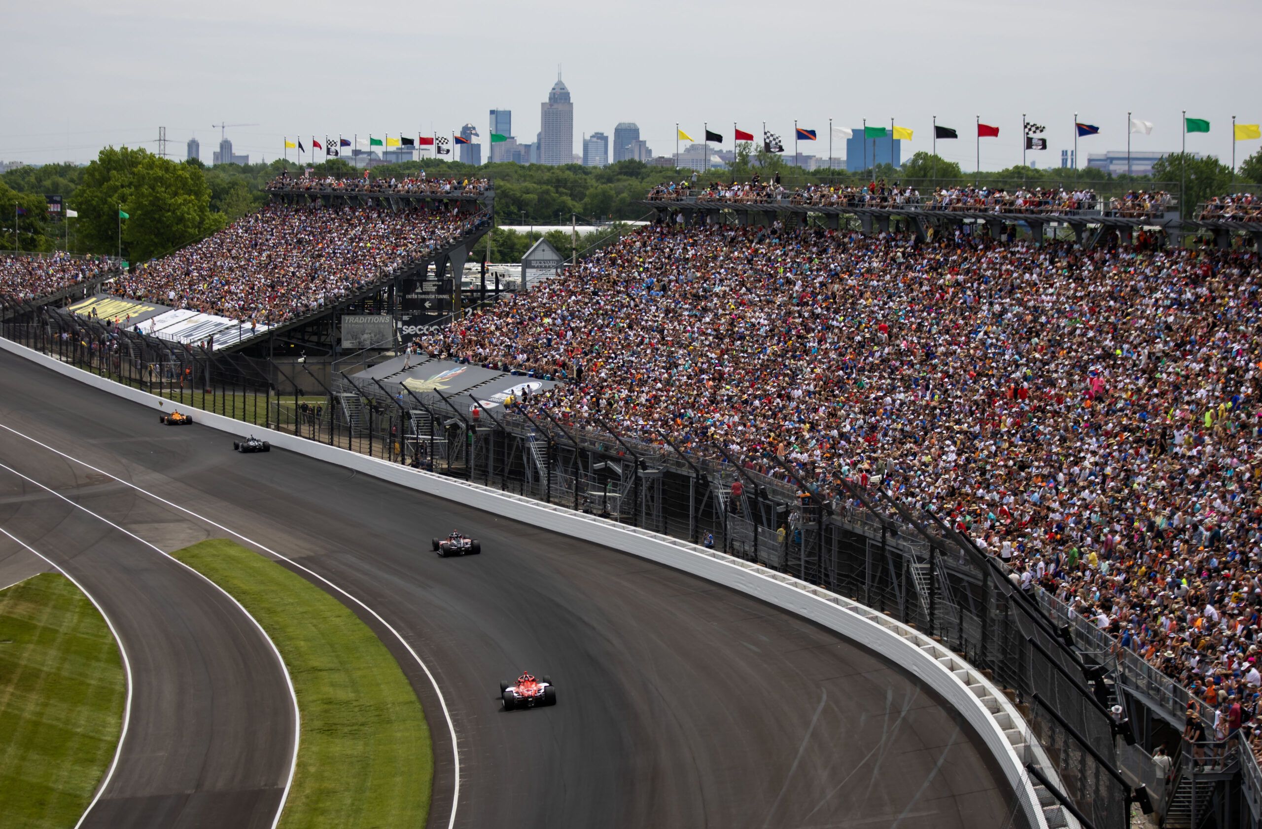 Indy 500: 8 landmarks that could fit inside the…