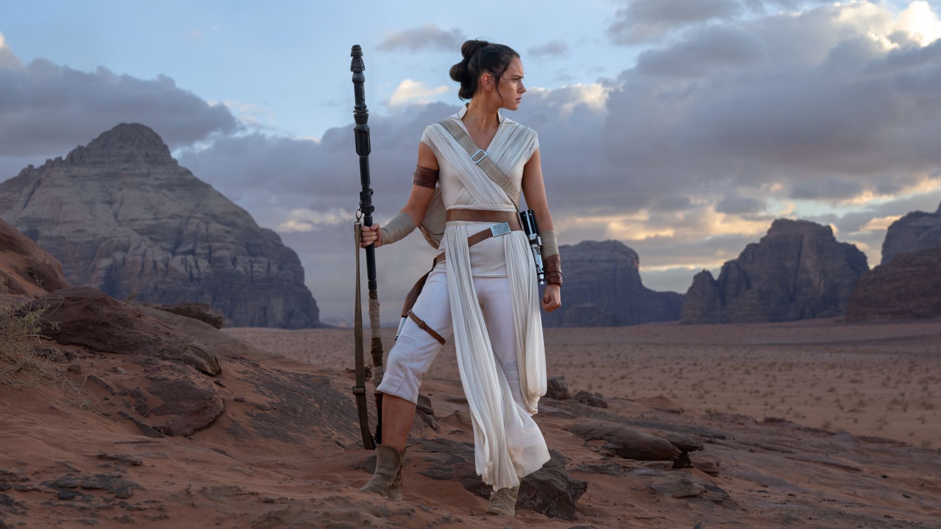 Daisy Ridley teases her Star Wars comeback as Rey:…