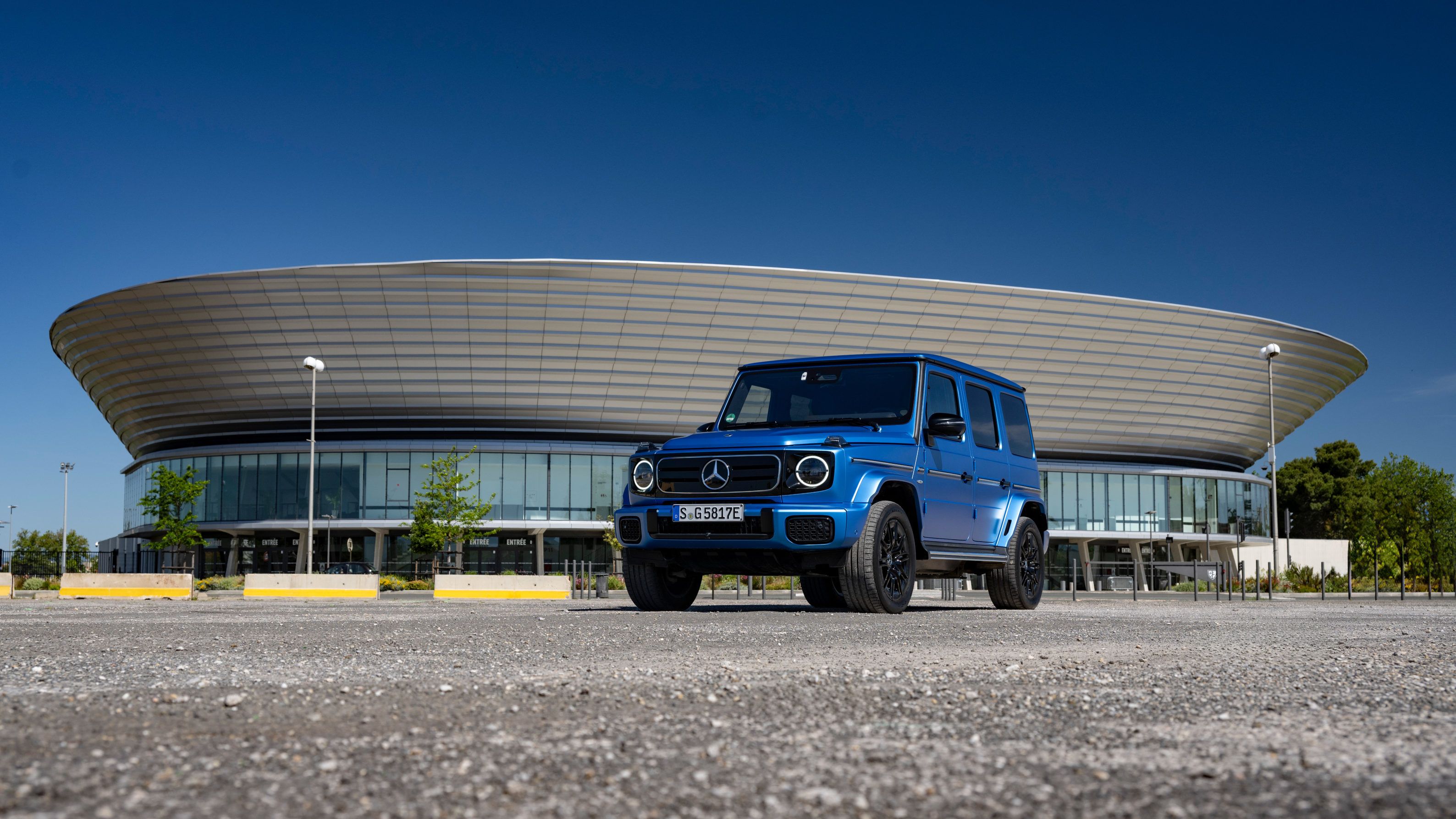 Mercedes electrifies the G-Wagen, transforming its…