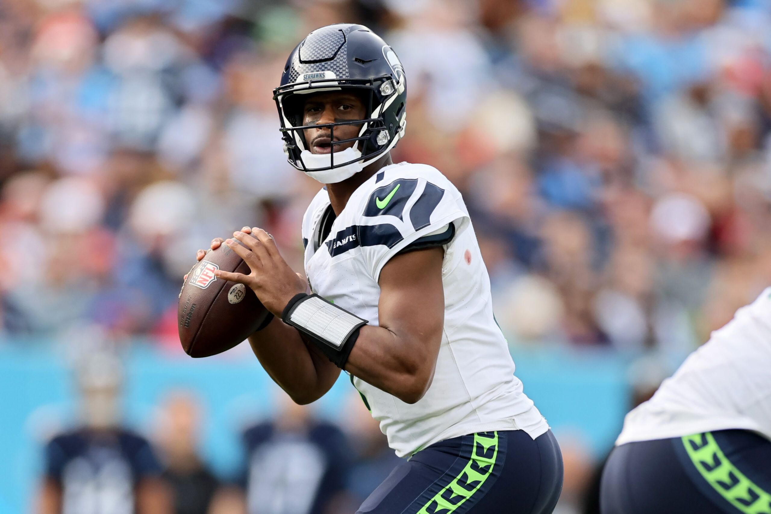 Geno Smith says Ryan Grubb’s playbook has plays he’s…