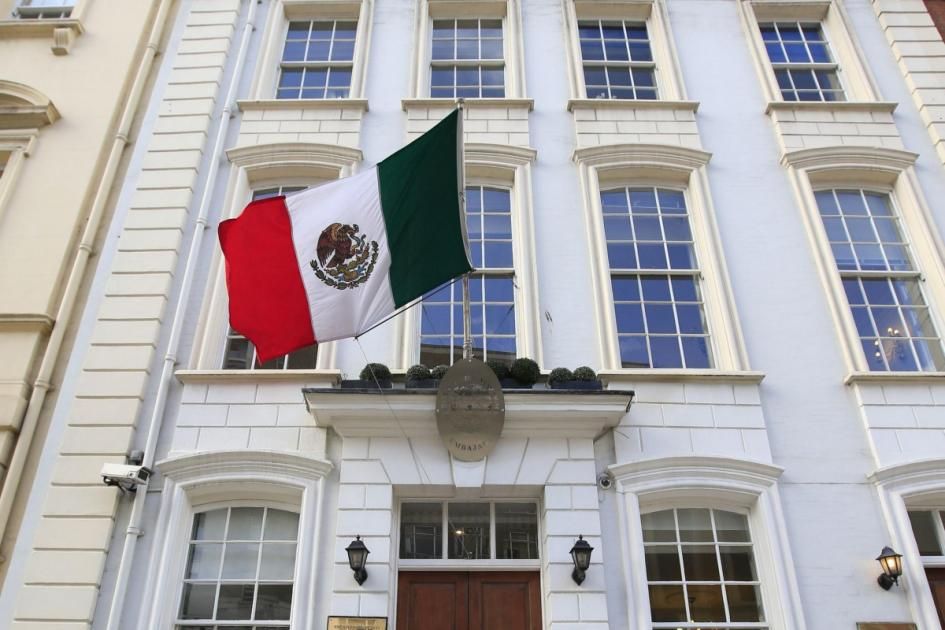 UK sacks ambassador to Mexico after he is caught…