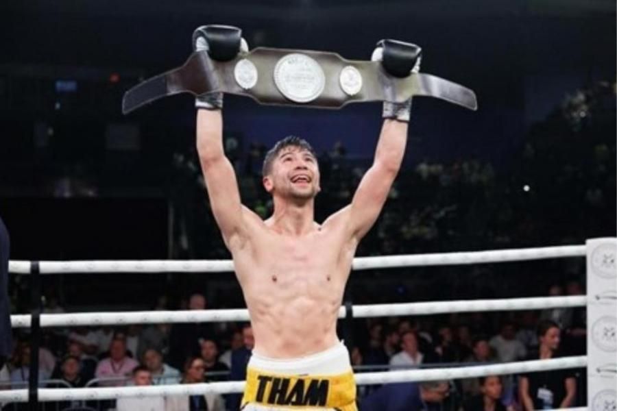 Scottish boxer dies in hospital after motorbike crash