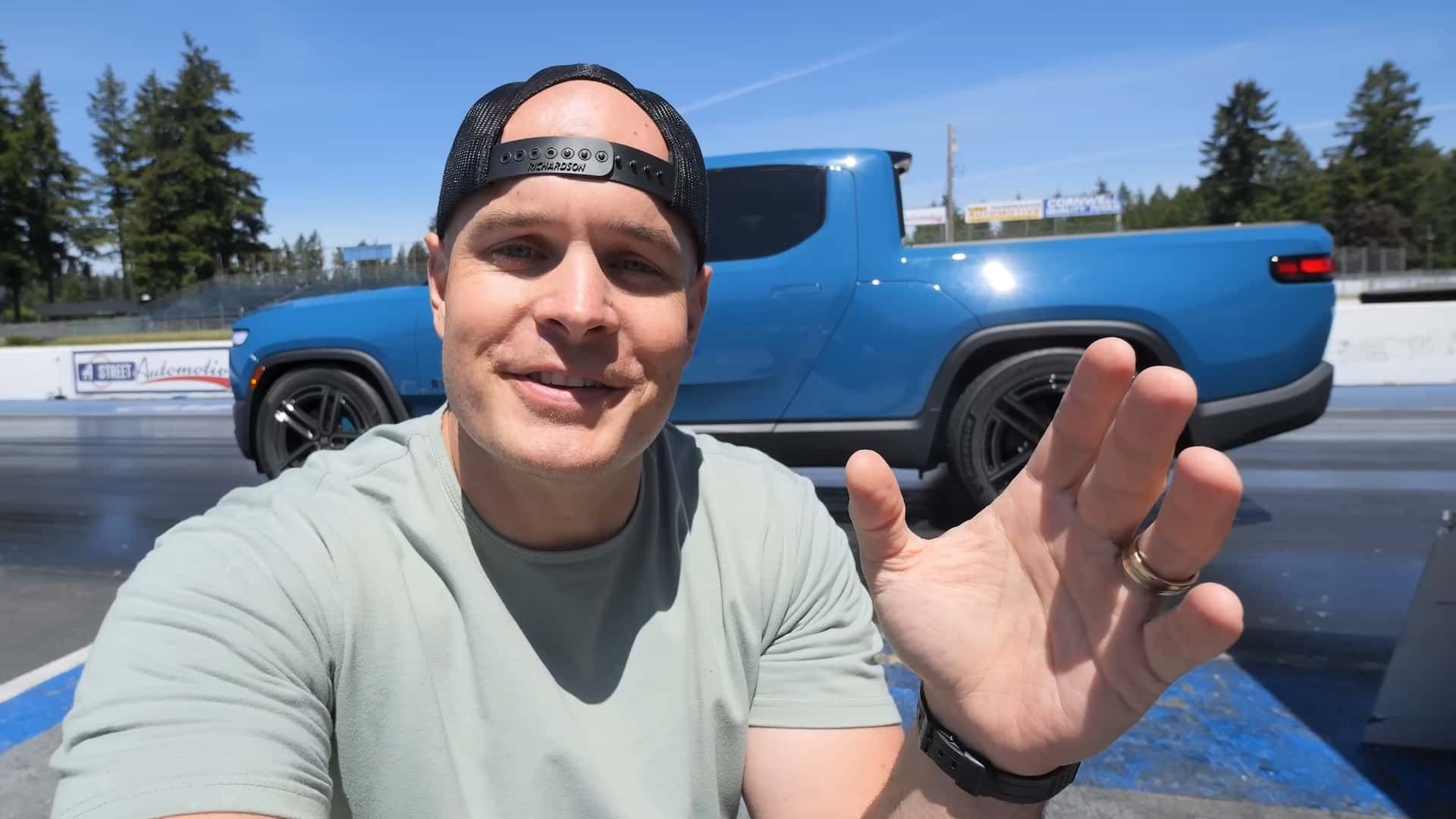 Watch The 2025 Rivian R1T Hit 60 MPH In 2.59 Seconds