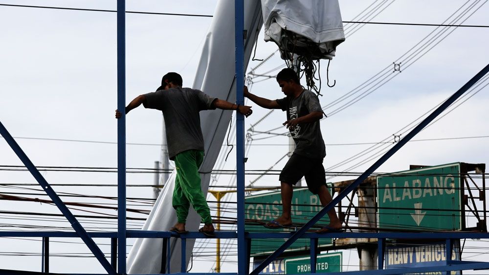 Typhoon Sarika hits the Philippines