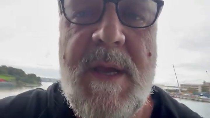 'Go to Wembley': Russell Crowe pays tribute to Rob…