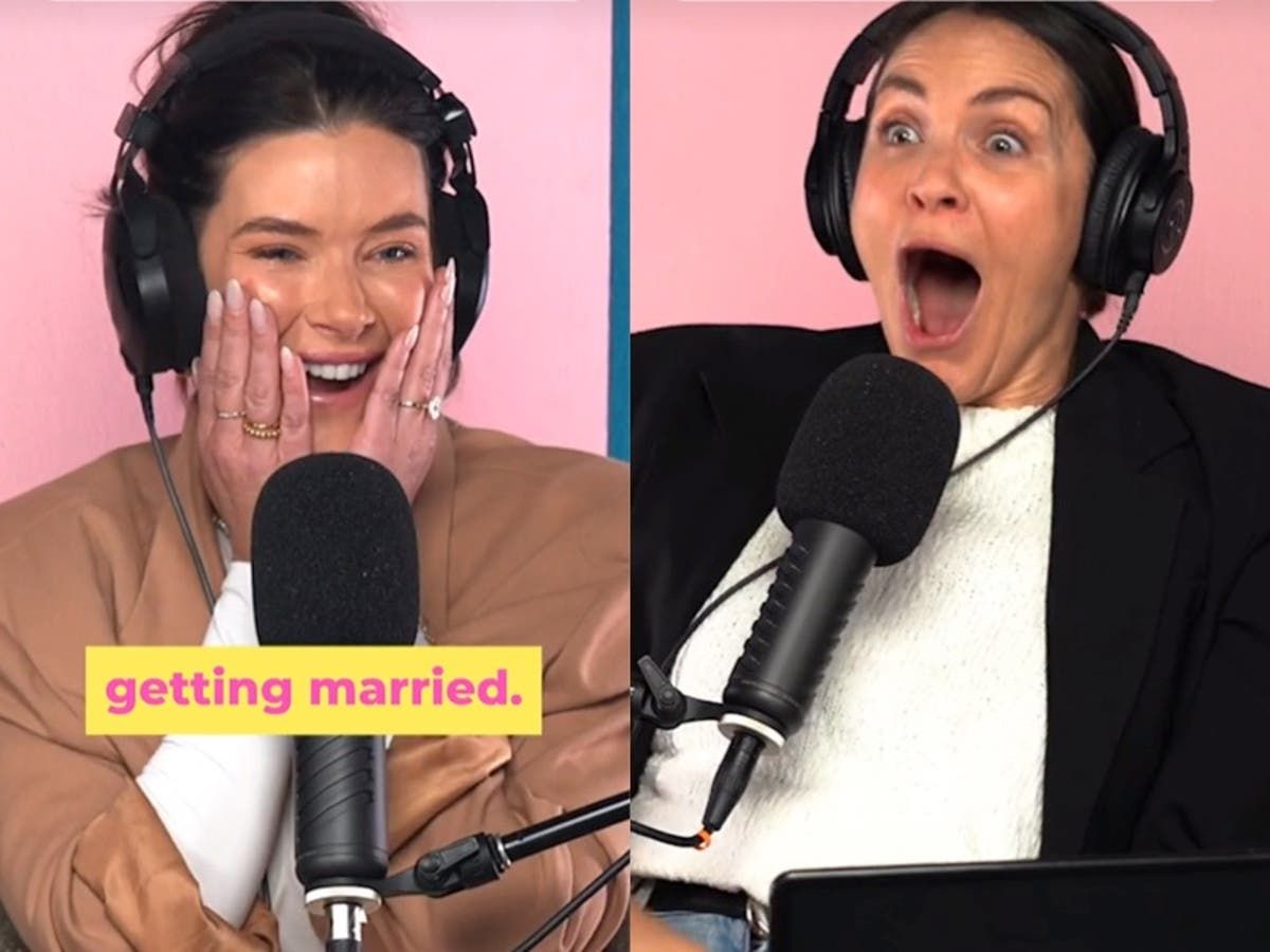 Woman surprises podcast co-hosts with live engagement…