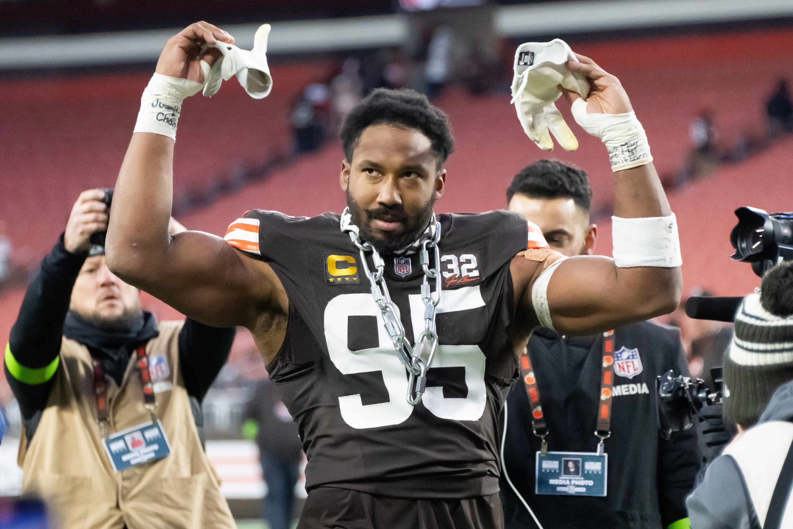 Browns HC Kevin Stefanski shrugs off Myles Garrett…