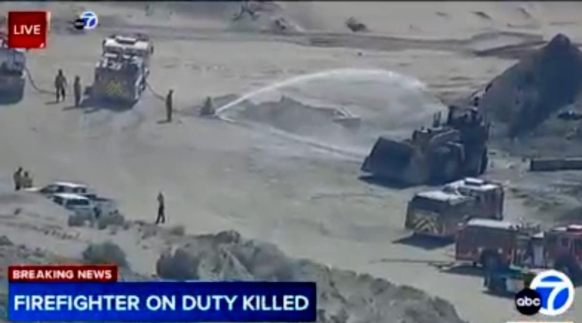 Firefighter killed in explosion while battling front…