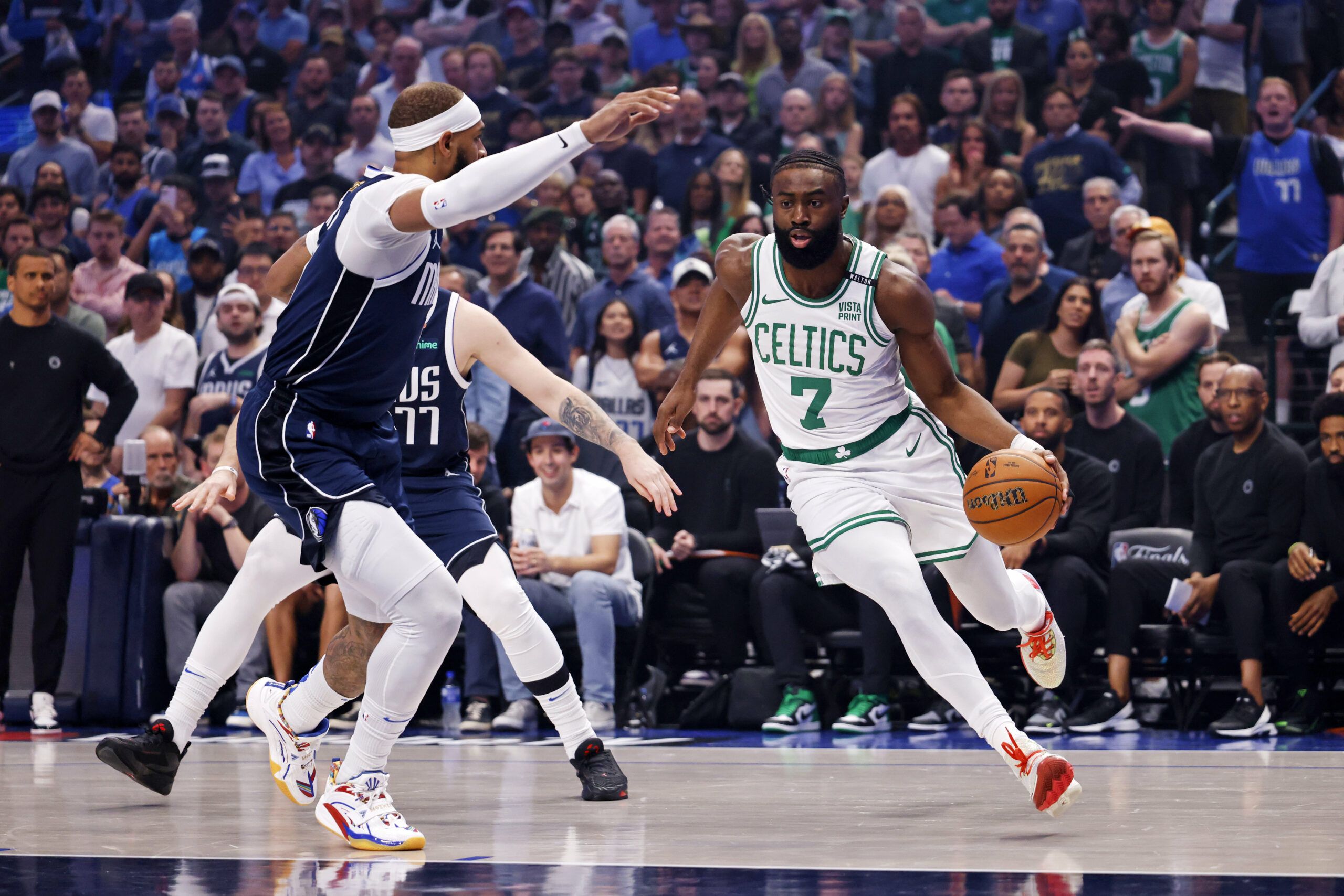 Boston Celtics blown out by Dallas Mavericks in Game 4…