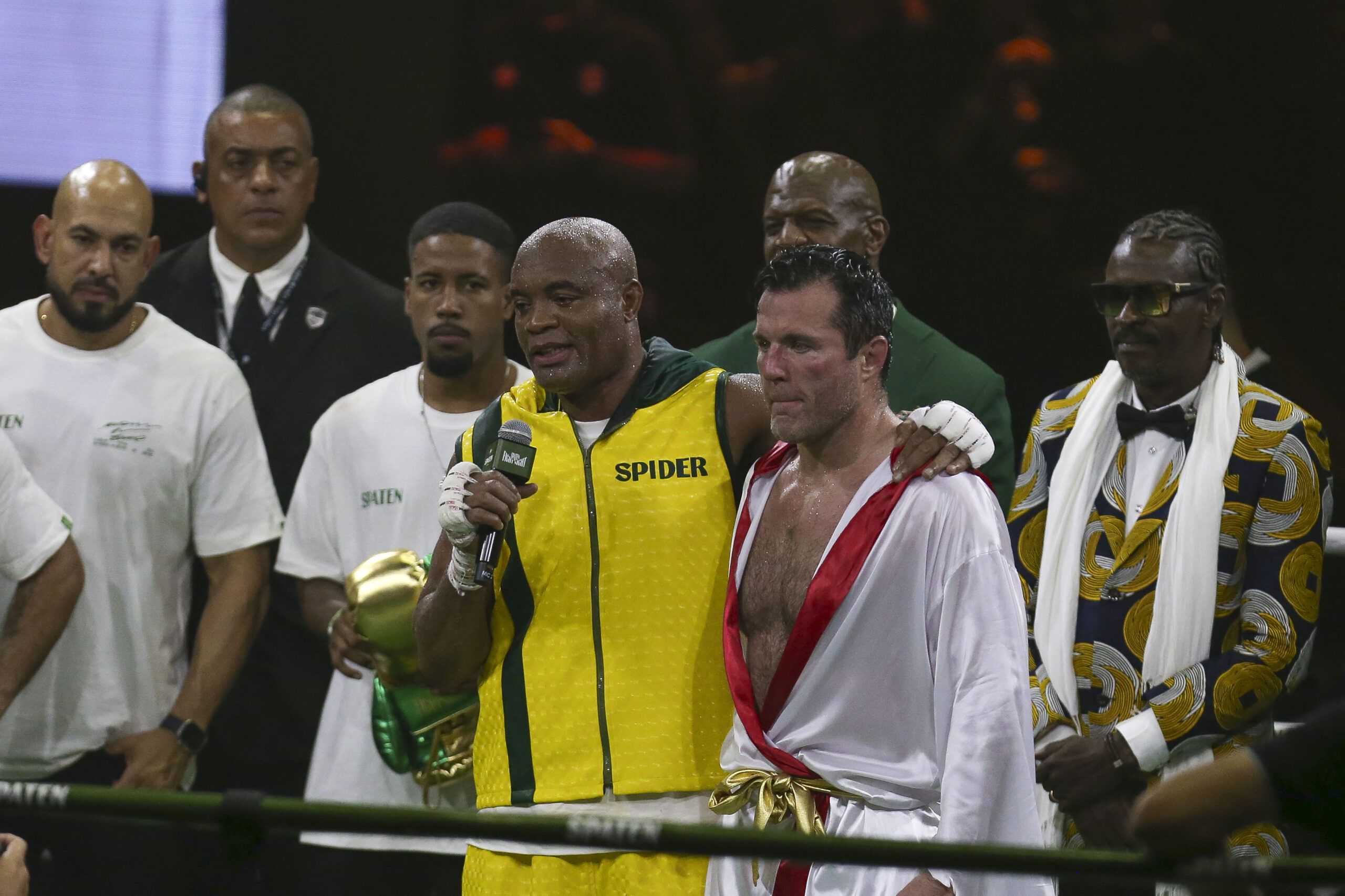 Anderson Silva vs. Chael Sonnen boxing exhibition:…