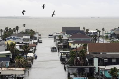 Tropical Storm Alberto Brings High Wind Gusts To Texas