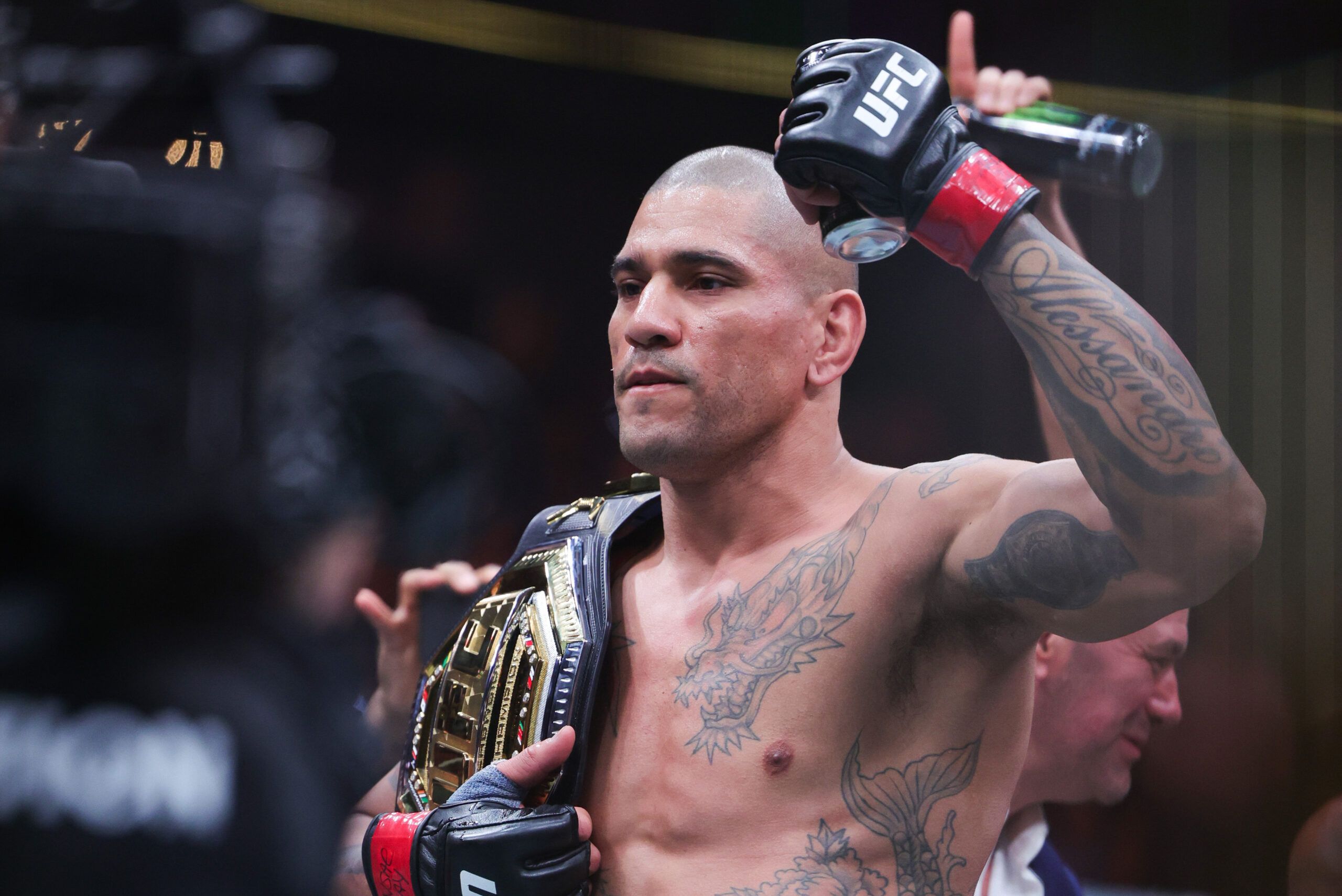 Daniel Cormier: ‘Is Alex Pereira now the face of the…