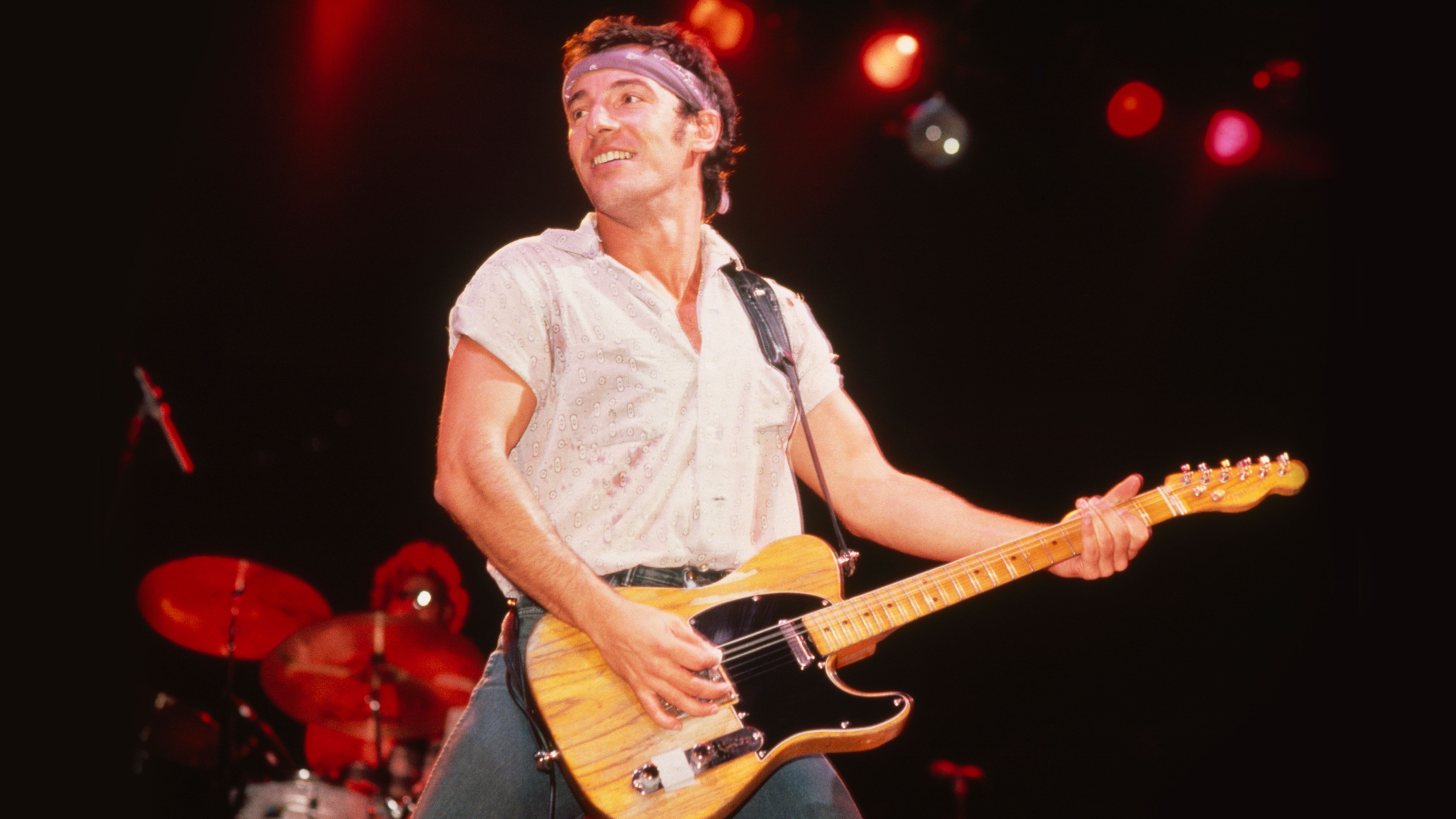 Born to strum: Learn 4 Bruce Springsteen guitar chords…