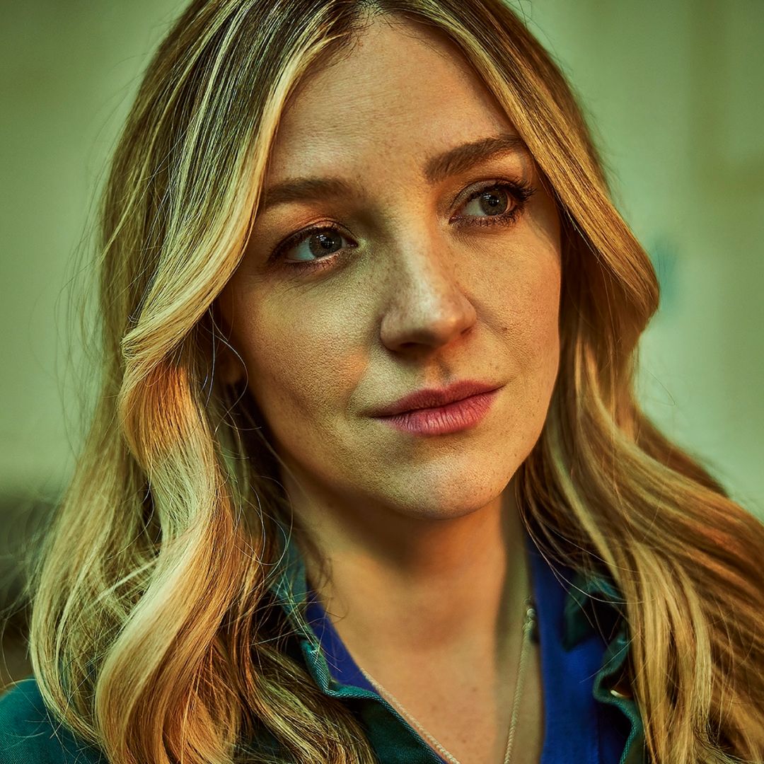 Abby Elliott Is the Calm in the Storm of 'The Bear'…