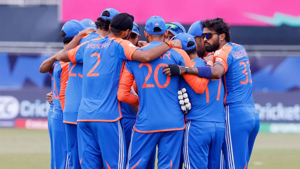 Kapil Dev's advice to Team India: Play as team, not…