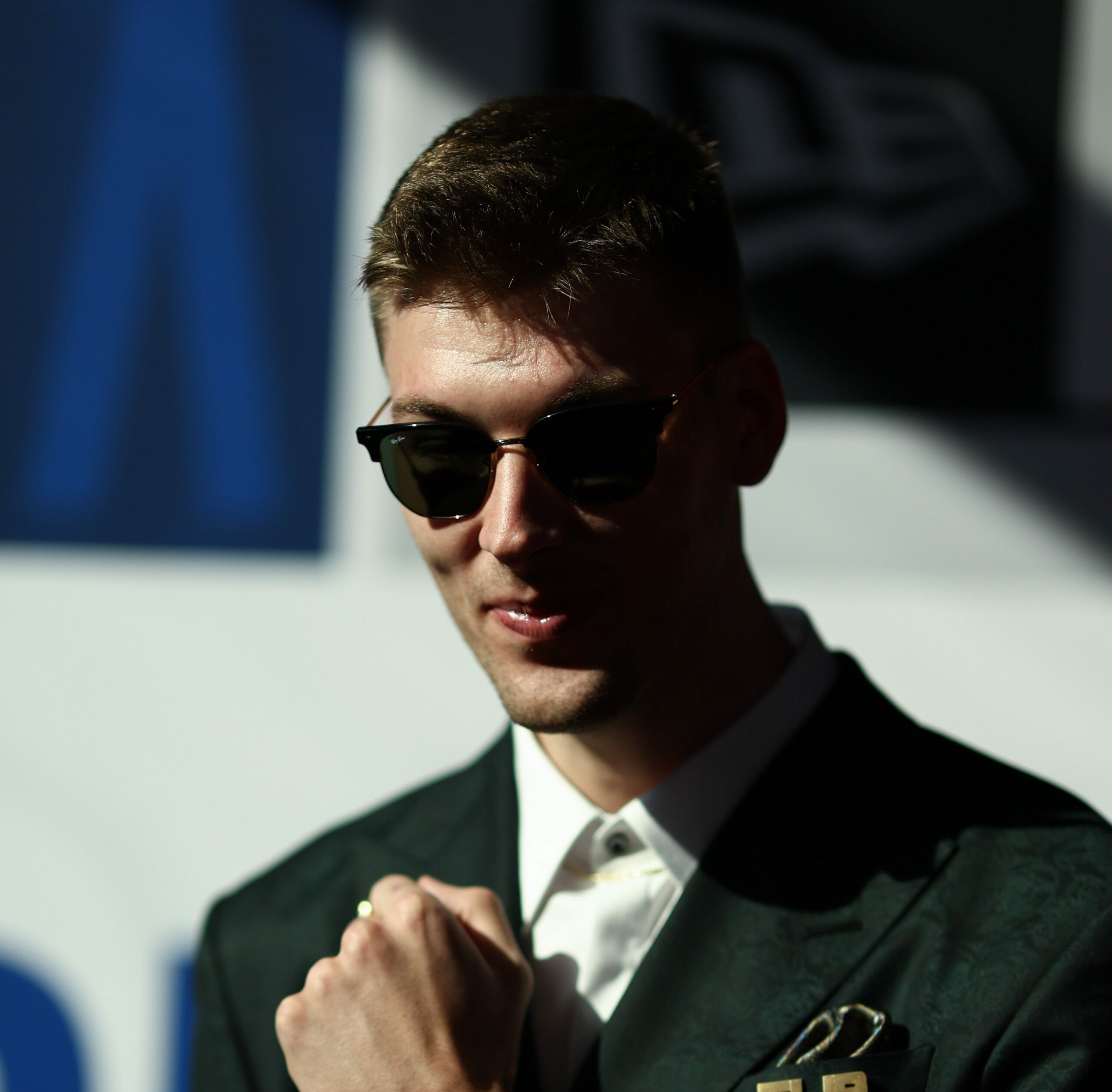 Kyle Filipowski gets comforted by his fiancée after…