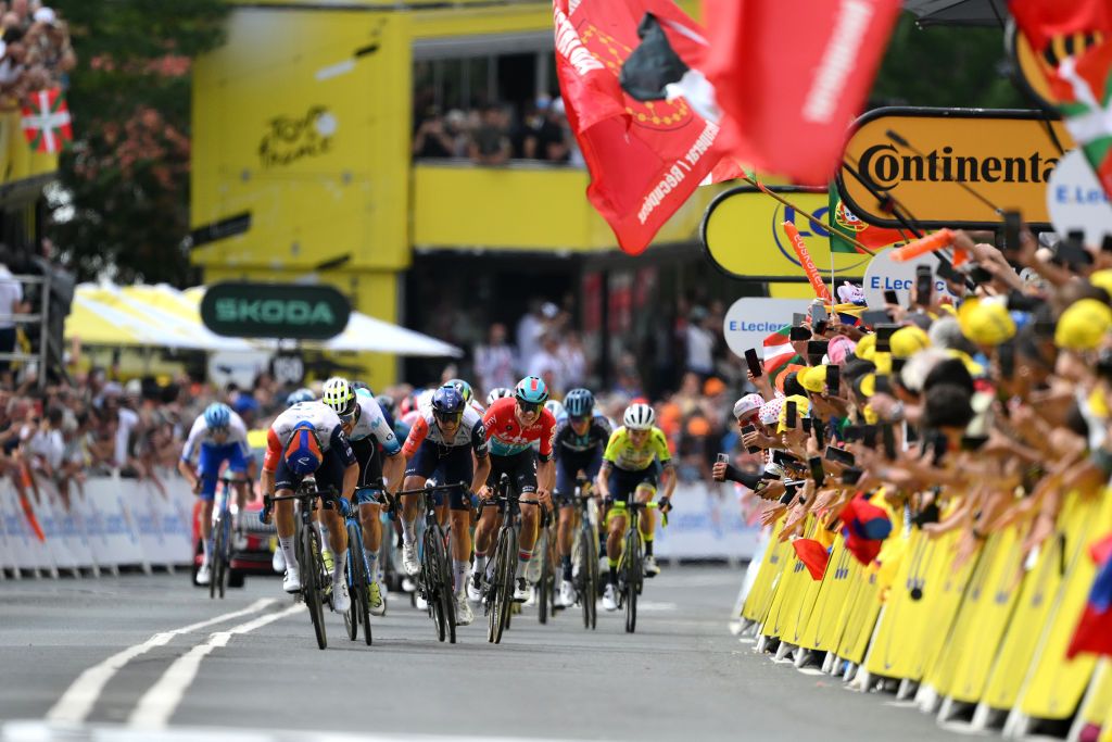 Turin opening sprint test for modified UCI 3km rule at…