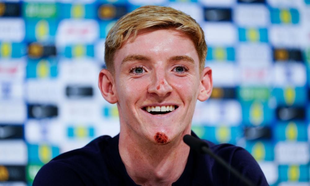 Gordon straight back in saddle to help England move…