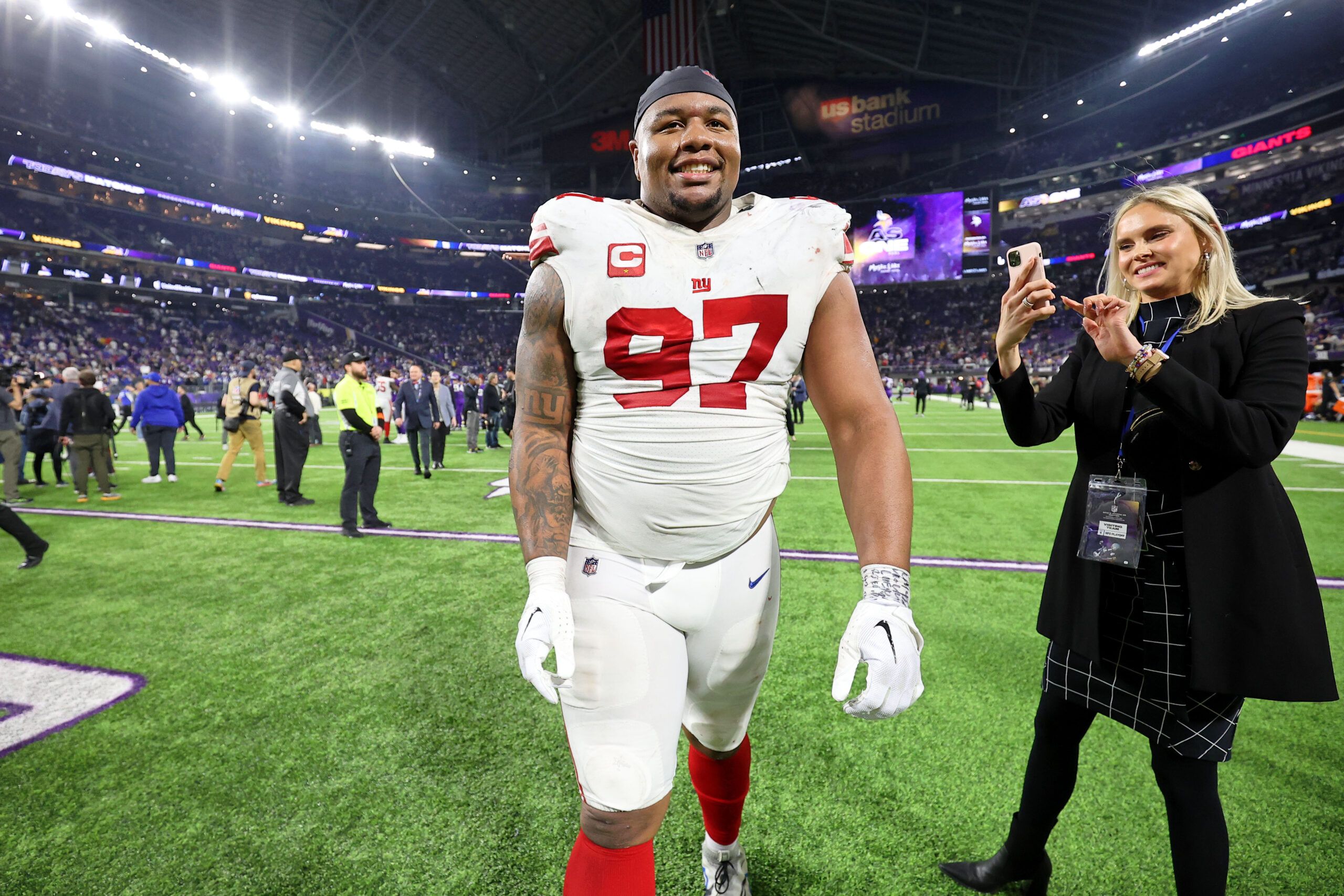 Giants’ Dexter Lawrence, Jack Stoll each get married…