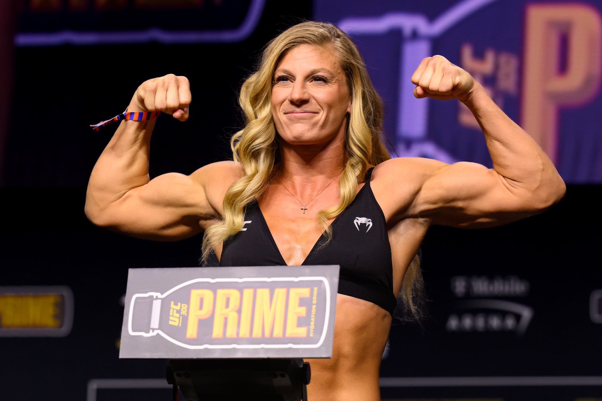 Kayla Harrison leaning toward Julianna Peña to beat…