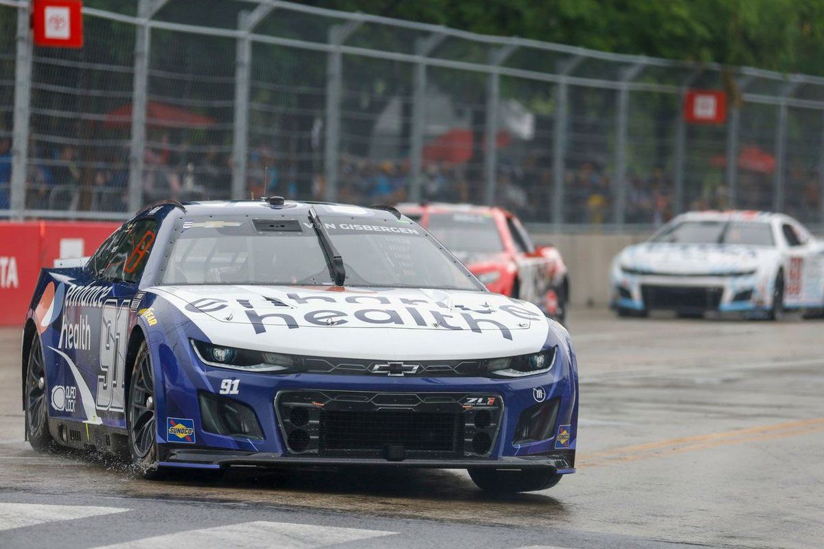 Chastain wants “another crack” at NASCAR street race…