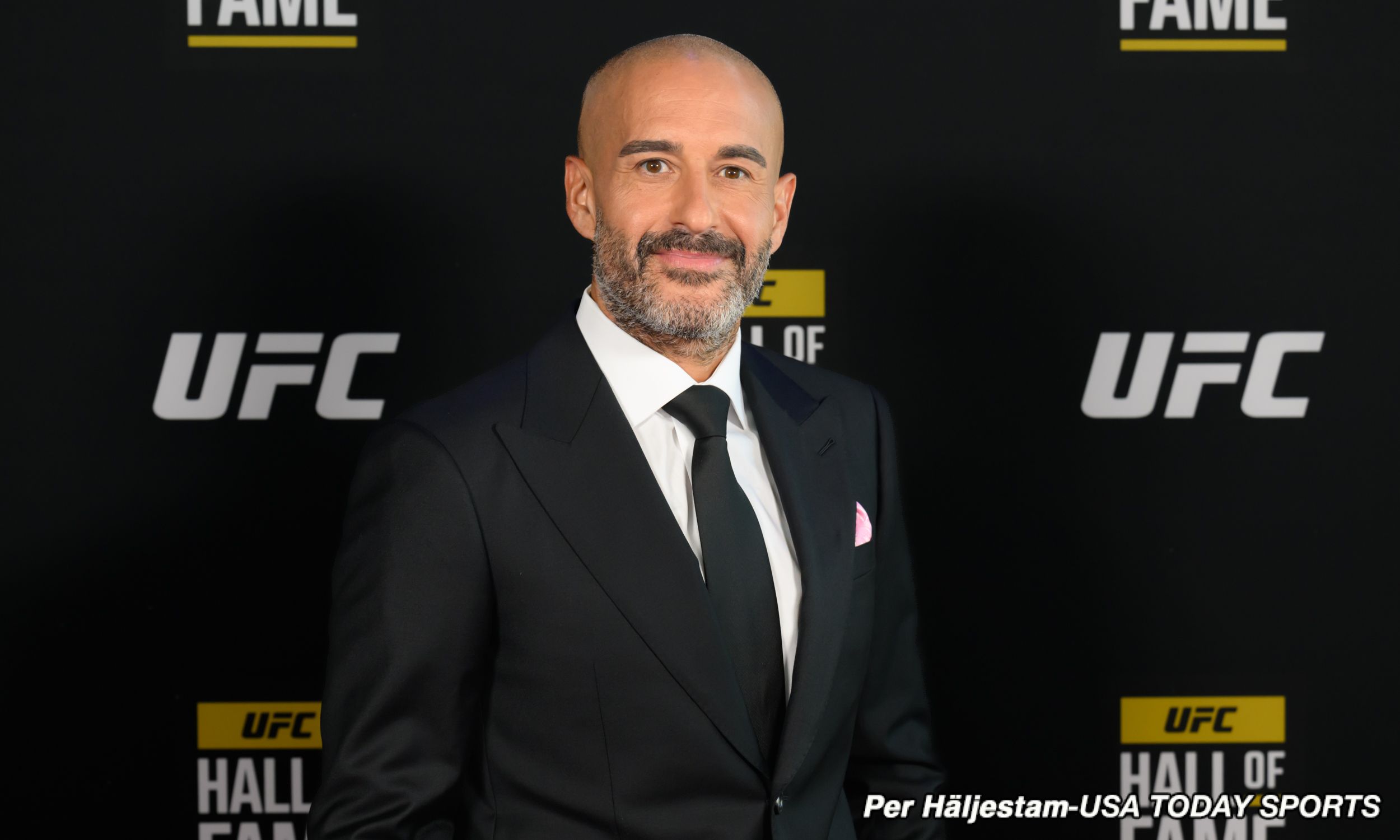 Jon Anik expects Conor McGregor to make UFC return in…