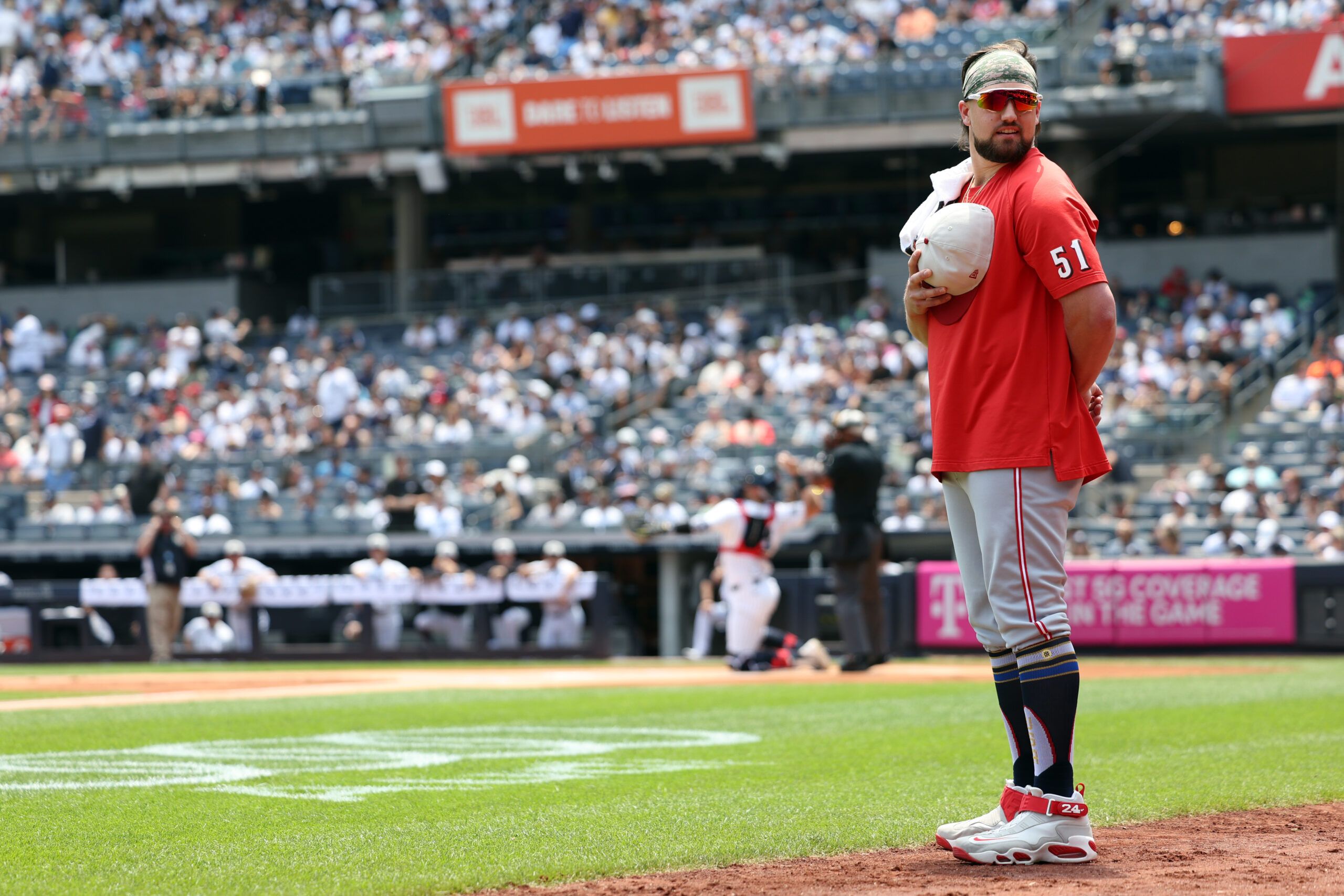Reds beat Yankees in a classic national anthem…
