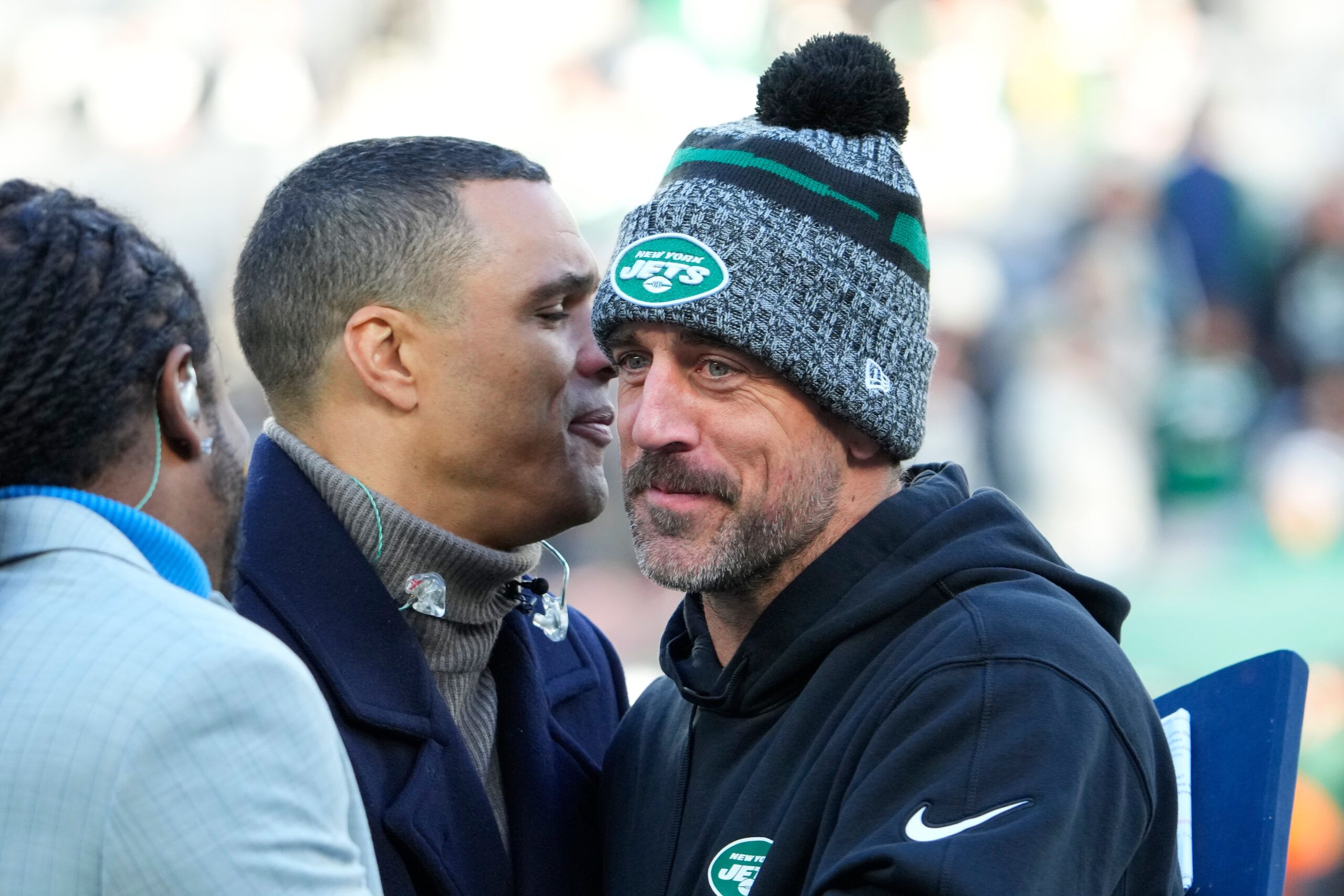 Former teammate James Jones defends Aaron Rodgers…