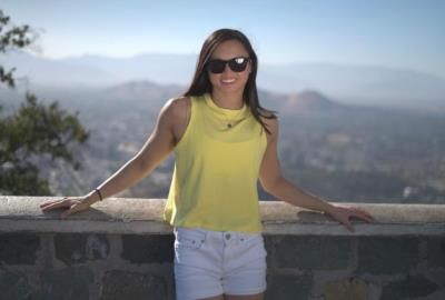 Maggie Macneil Embracing Summer Style With Confidence